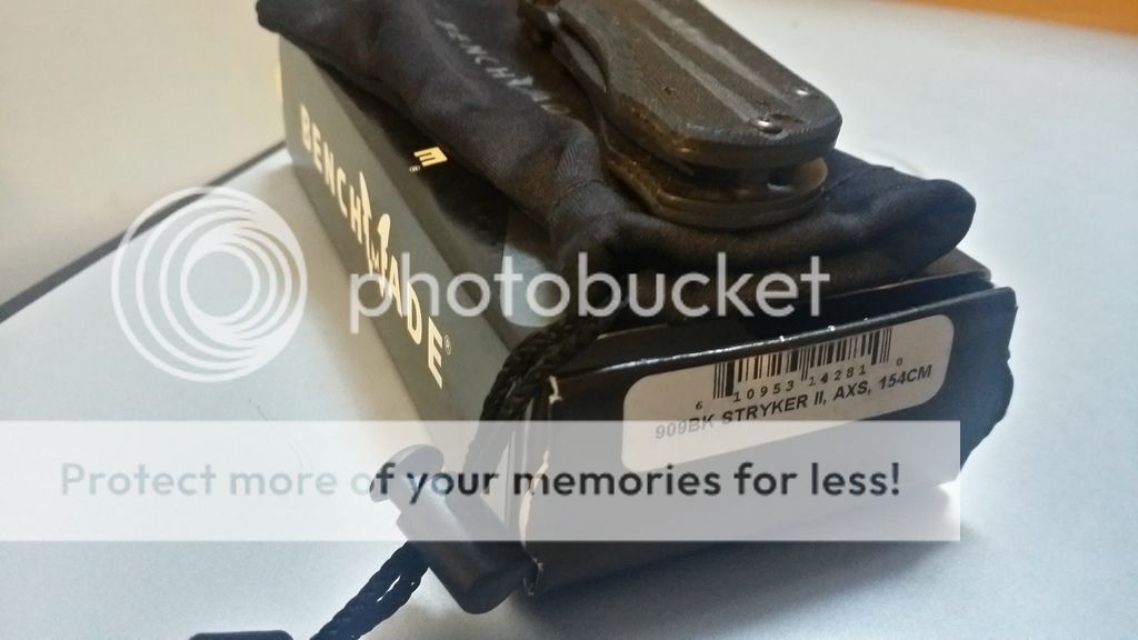 Benchmade 909 BK Axis Stryker FOR SALE..... - Calguns.net