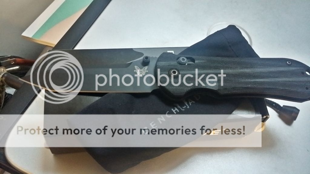 Benchmade 909 BK Axis Stryker FOR SALE..... - Calguns.net